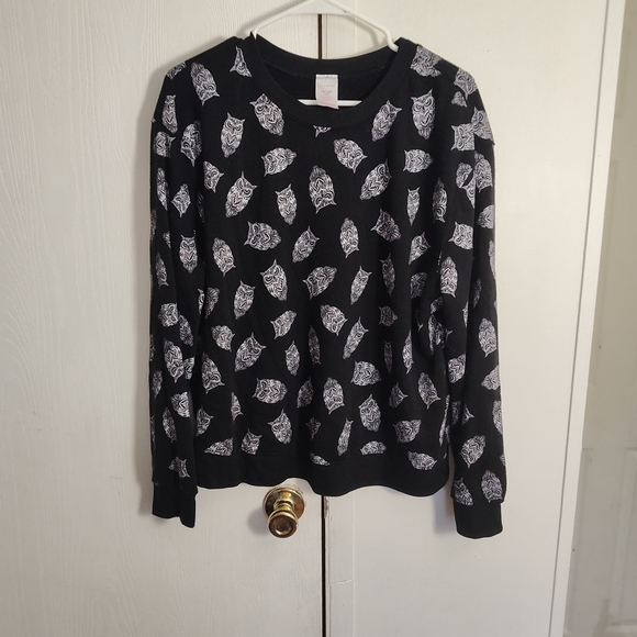 No Boundaries | Sweaters | Womens No Boundaries Black And White Owl ...